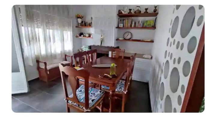 Casa Adosada, Urbanización Familiar Y Tranquila - Alcanar