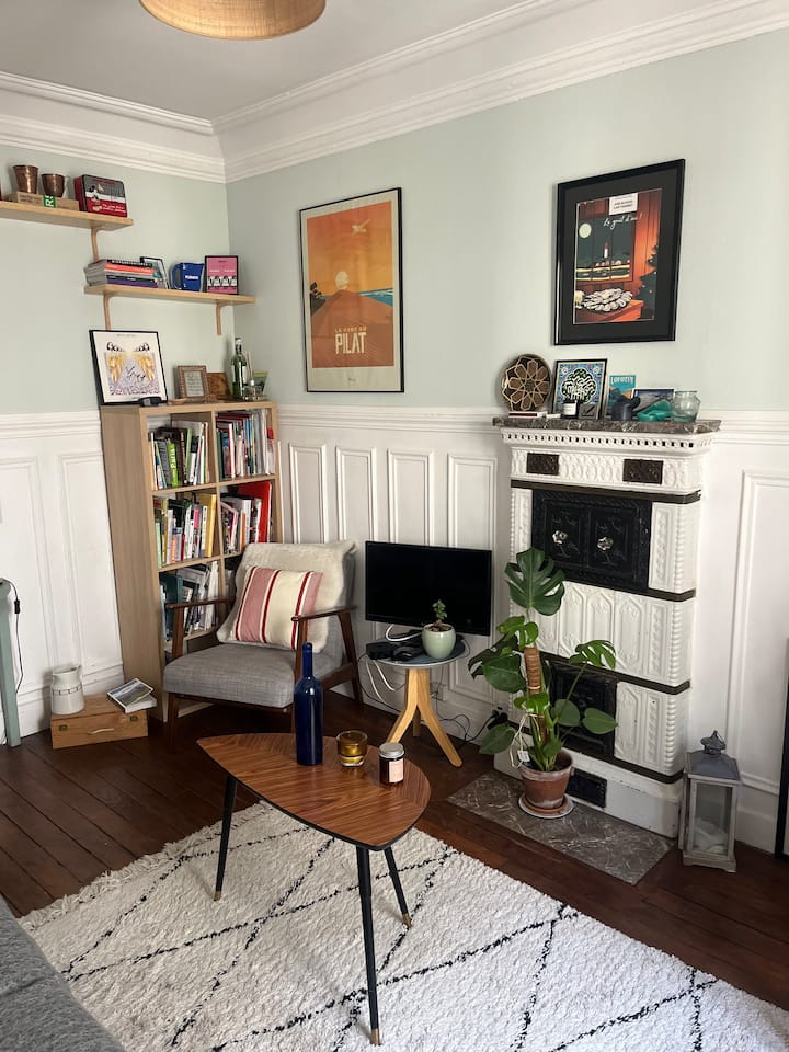 Appartement 2 Pièces Buttes Chaumont 38 M² - Paris