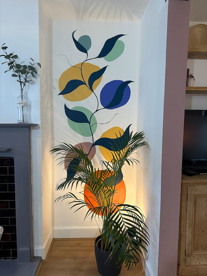 Art-filled 2-bed, Suntrap Garden, 2 Min To Beach - Dorset