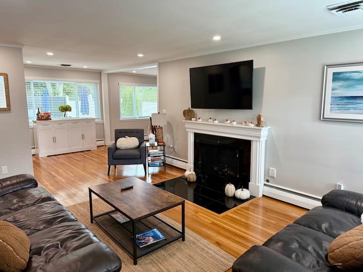 Quiet/private Neighborhood - Weston, MA