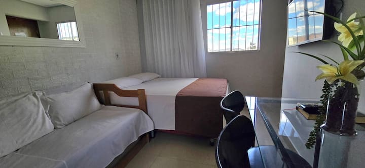 310 Kitnet Centro,linda Vista  Janela,tv Smart, Ar - Montes Claros