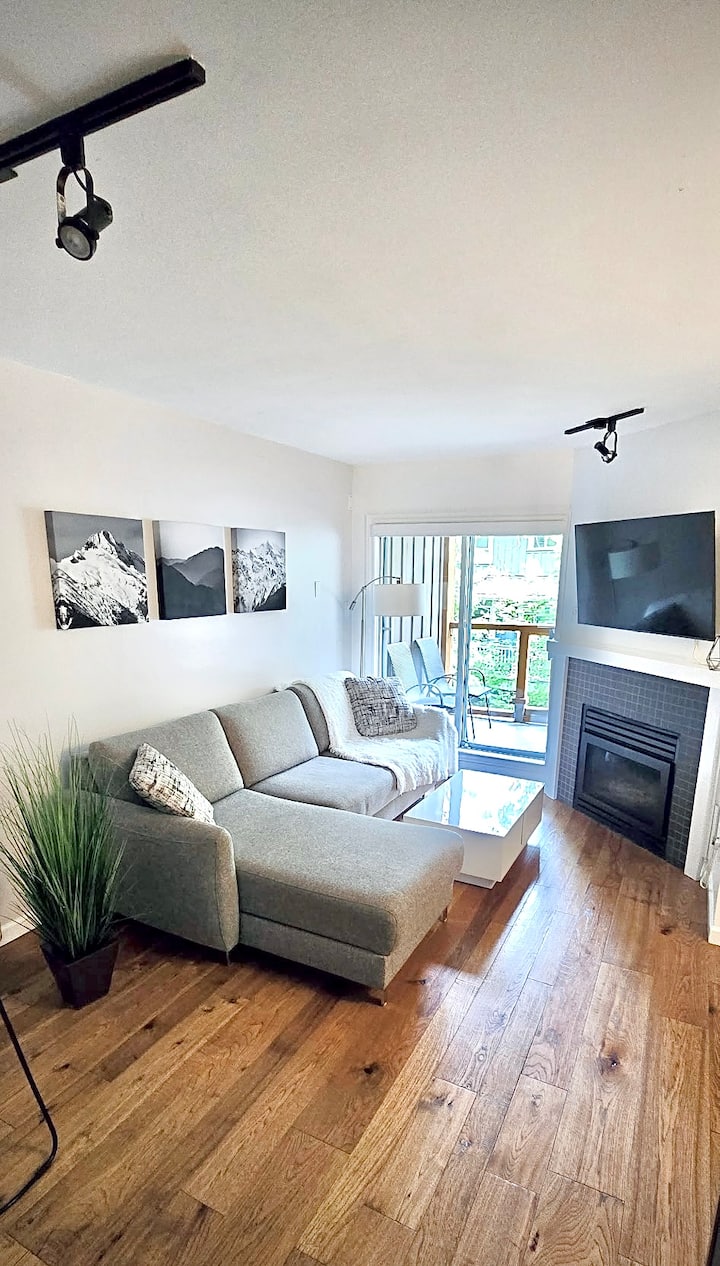 Prime Location Village Palace - Pool/hot Tub/bbq - Whistler