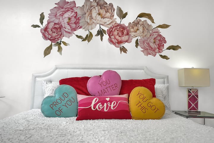 A Lovely Studio In Coral Gables - Fountainbleau, FL