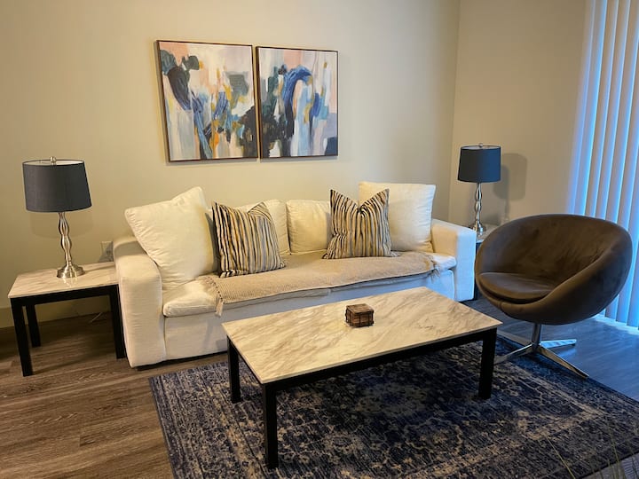 Irvine Lux Exclusive 2 Bed 2 Bed - Irvine, CA