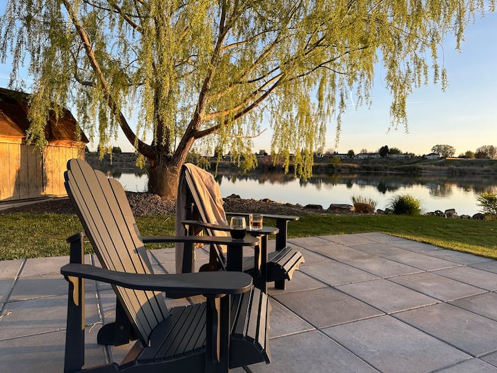 The River House. Hot Tub! Sleeps 4-6 - Idaho (State)