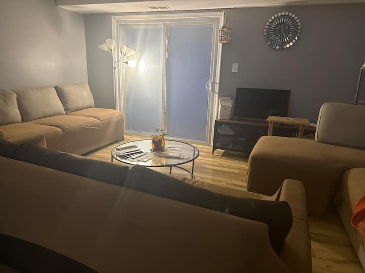 Furnished Queen Size Bedroom Close To Iad Airport - Herndon, VA
