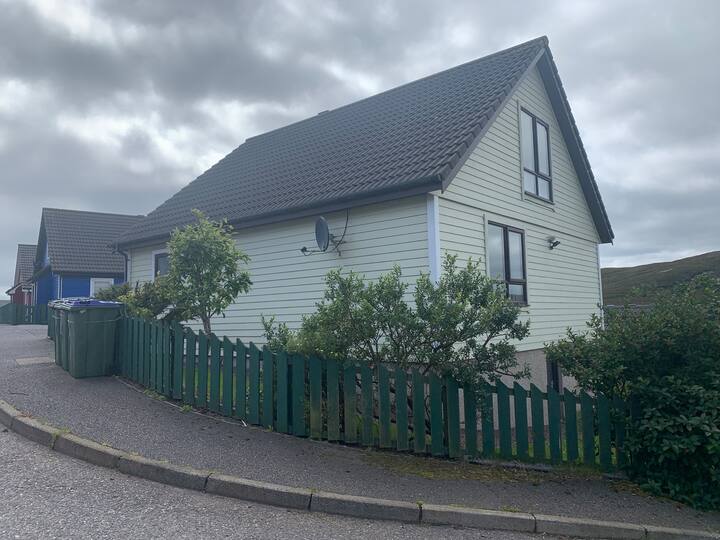 Cheerful 3 Bedroom Detached House In Lerwick. - Lerwick