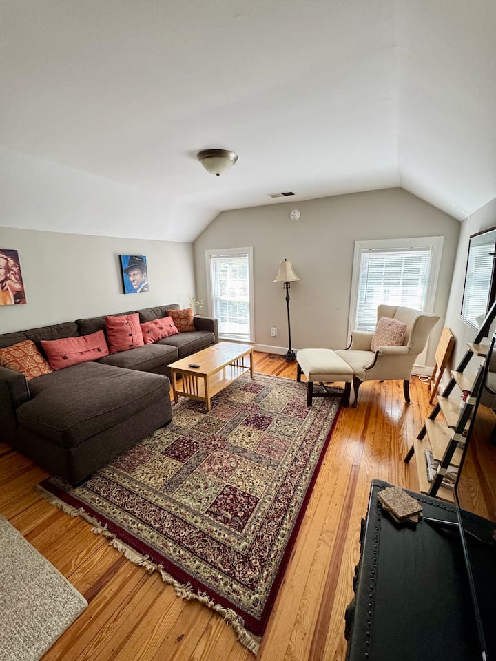 2bd / 2ba Loft Apt | 1 Mi To Coliseum, Gac - Greensboro, NC