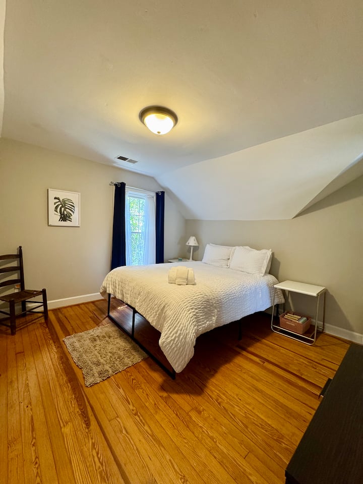 Walker Loft 2 Bed 2 Bath! 1 Mi To Coliseum, Gac - Greensboro, NC