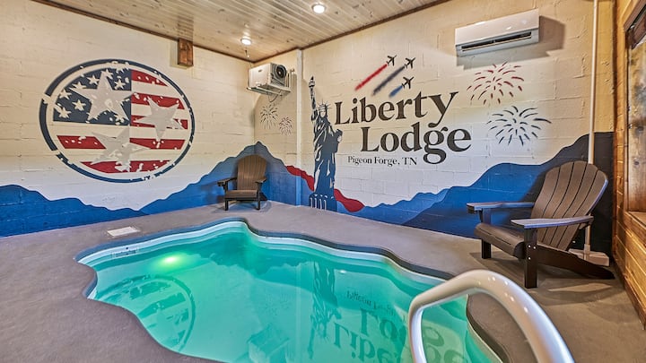 Ideal Location! Pool & Hot Tub10% First Responder - Pigeon Forge, TN