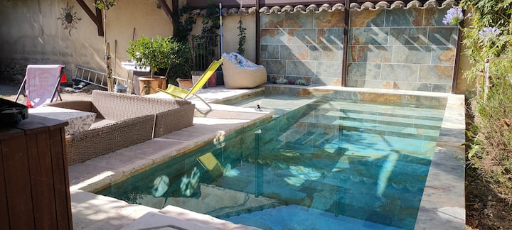 Mas Provençal Avec Piscine,  Jardin Et Parking - Orange