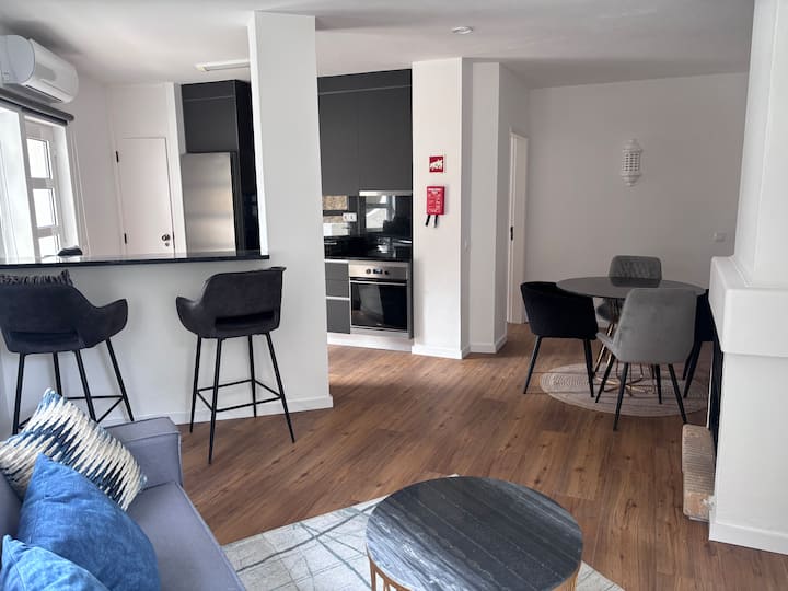 Charming Carvoeiro
Newly Renovated 
Beach Nearby - Carvoeiro