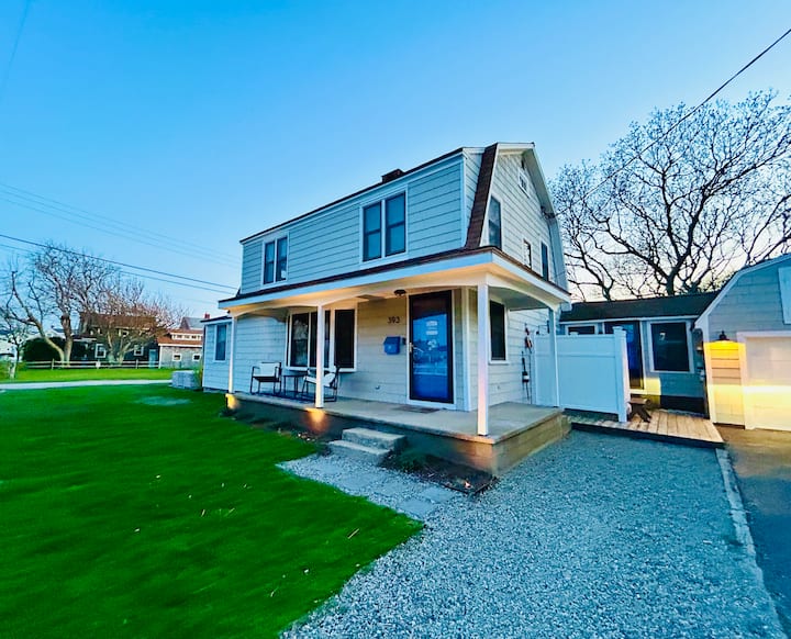 Walk To 3 Beaches From 6br+ W/huge Outdoor Shower - Falmouth, MA