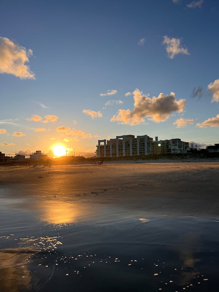 Lindo Loft Prédio Beira Mar C/ar E Churrasqueira - Matinhos