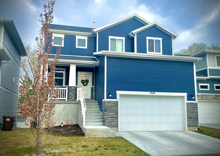 Modern Suite - Centrally Located - Soft King Bed - Salt Lake City, UT