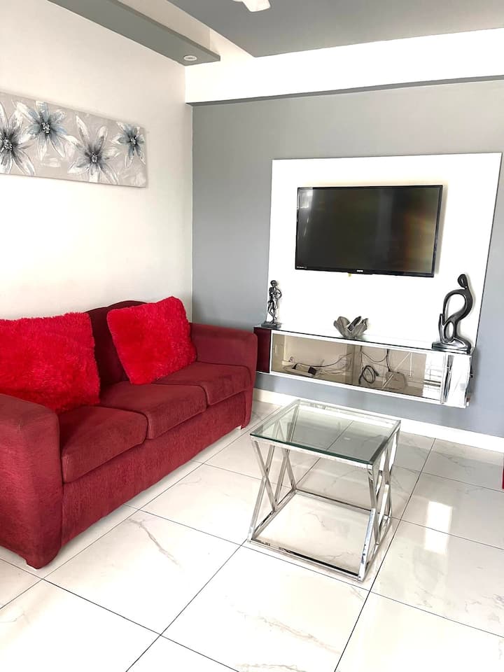 2 Bedroom Modern Apt In New Kgn - Kingston