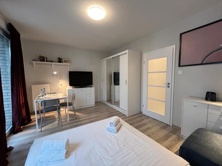 Strzelecka Studio (Nowa Praga) - Varsovie