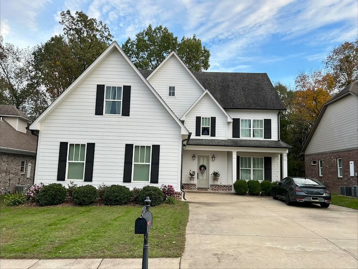 Family Friendly 5bedroom House+large Back Porch - オックスフォード, MS