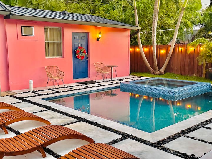 Salthaus | Saltwater Pool & Spa | Spa Suite B - Palm Beach, FL