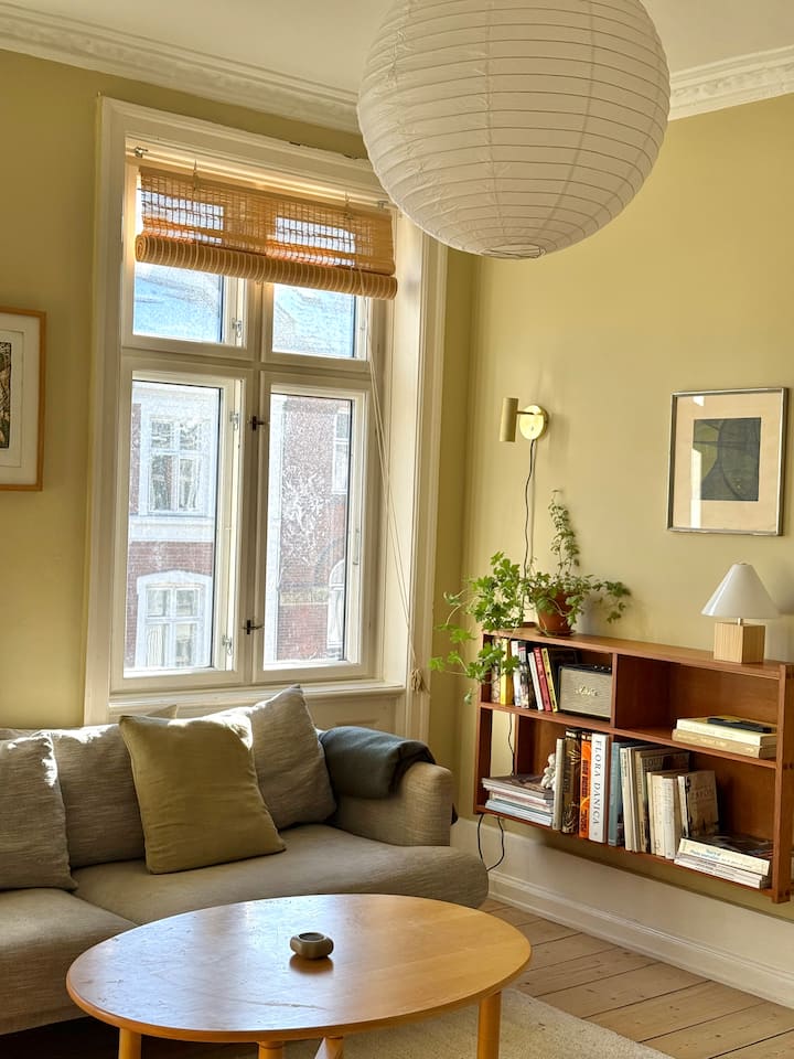 Bright & Spacious Family Apartment With Canal View - Copenhagen