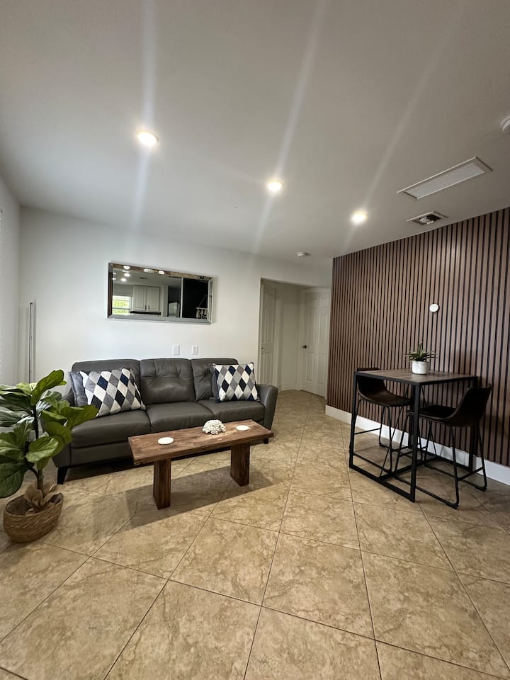 Wilton Manors 1br Oasis • Near Nightlife + Beach - Tamarac