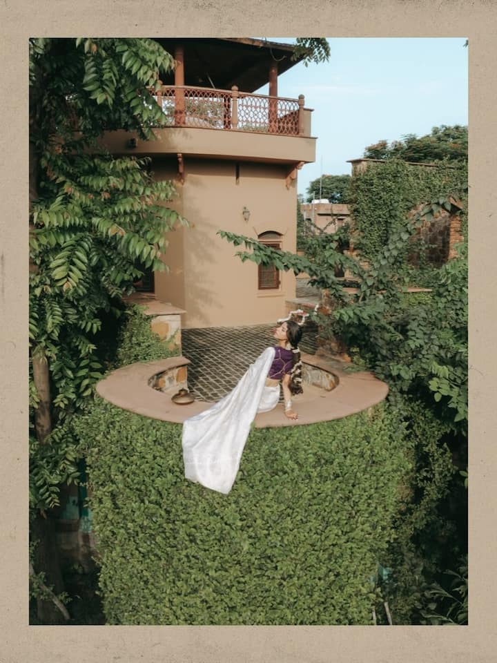 Hostie Chinar Haveli-2km(5min) From Sec 58,gurgaon - New Delhi