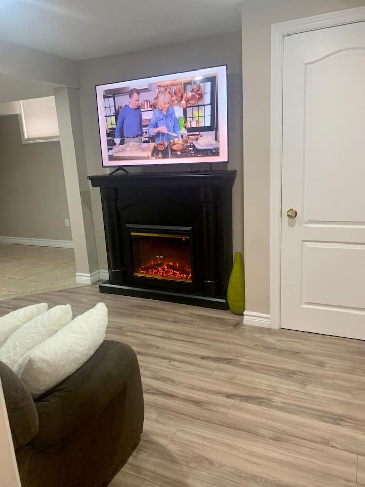 1 Room In Cozy Basement (Room #1) - Guelph