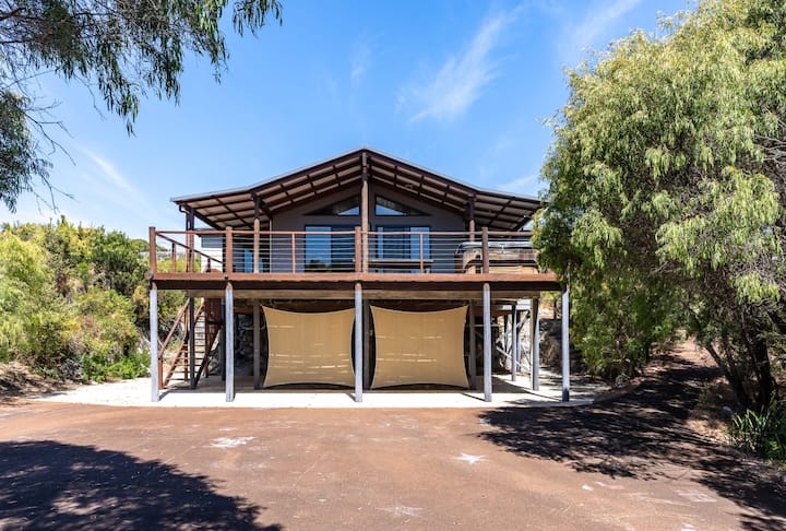 Leeuwin Rise - Beach House In Gnarabup - Prevelly