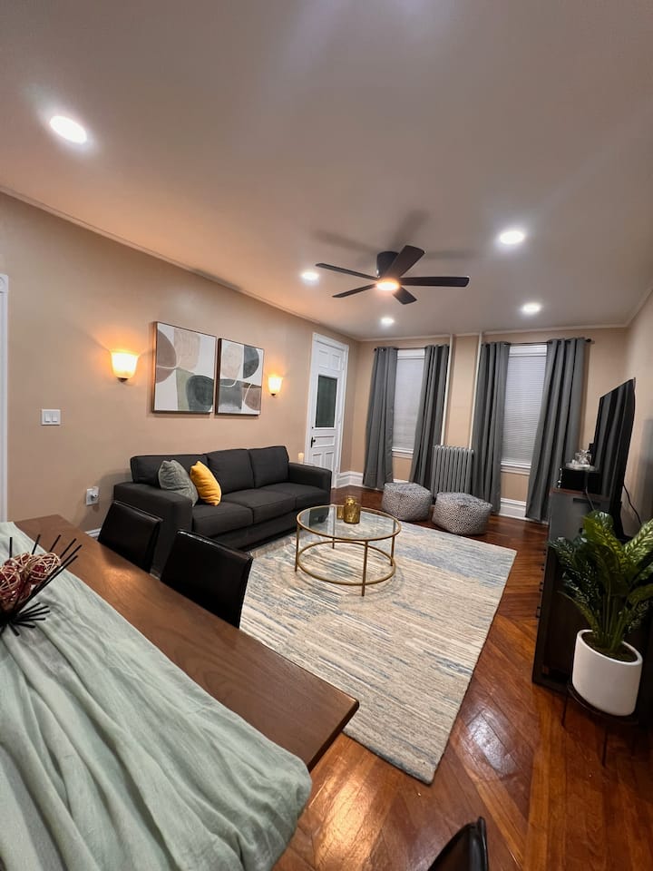 Expansive Bethlehem Mcmansion-2 Br Unit - Bethlehem, PA