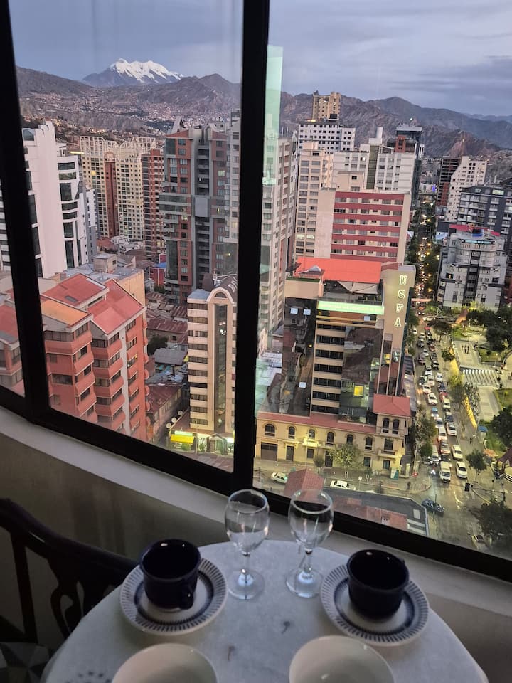 Penhause Snowy Illimani And Internet View - Bolivia