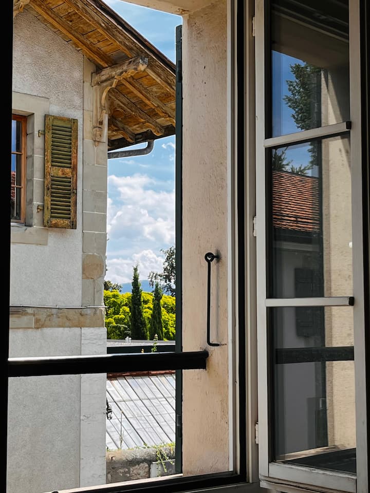 Comfortable Stay In Picturesque Pregny-chambesy - Genève