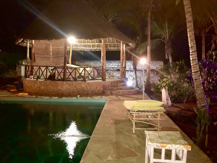 In Villa Al Mare Per 4 Ospiti - Kenia