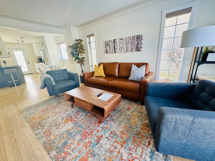 Ravine Retreat • 10mindt • Trails & Whyteave - Edmonton