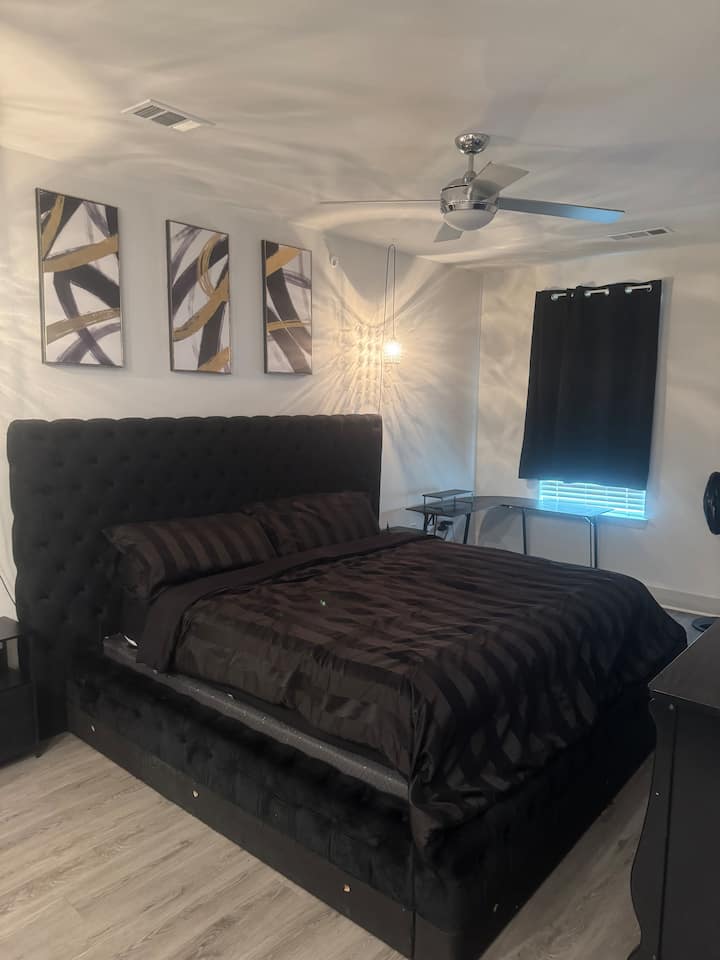 Lovely 1 Bedroom With On Site Pool And More - Pflugerville, TX