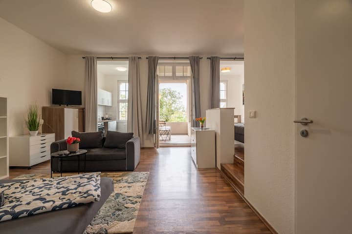 Loft-style Mit Balkon + Parkplatz + Wanne/ Dusche - Leipzig