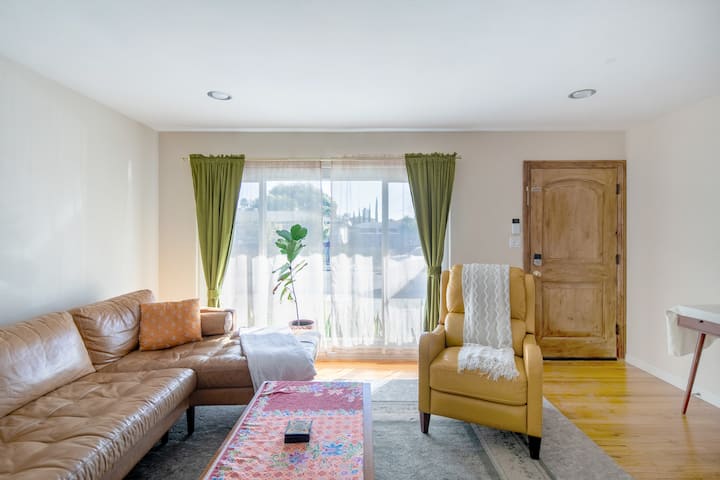 Bright 3br Home|private Yard & Fire Pit |Near Sdsu - Tierrasanta - San Diego