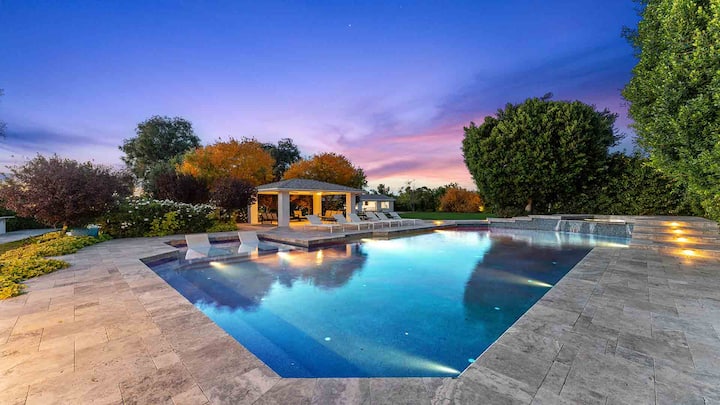 Phoenician Villa | Sauna, Pool & Spa - Arizona