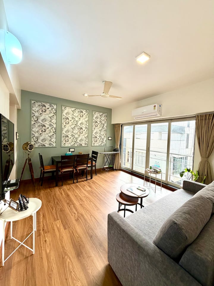 Bright & Spacious 2 Bhk Off Linking Rd, Bandra - Mumbai