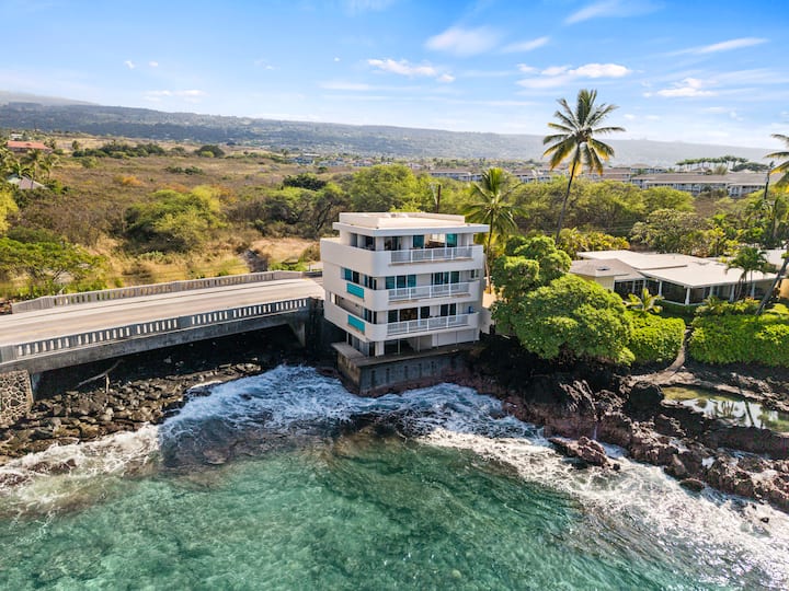 Amazing, Award-winning Home On The Kona Coastline! - Kailua-Kona, HI
