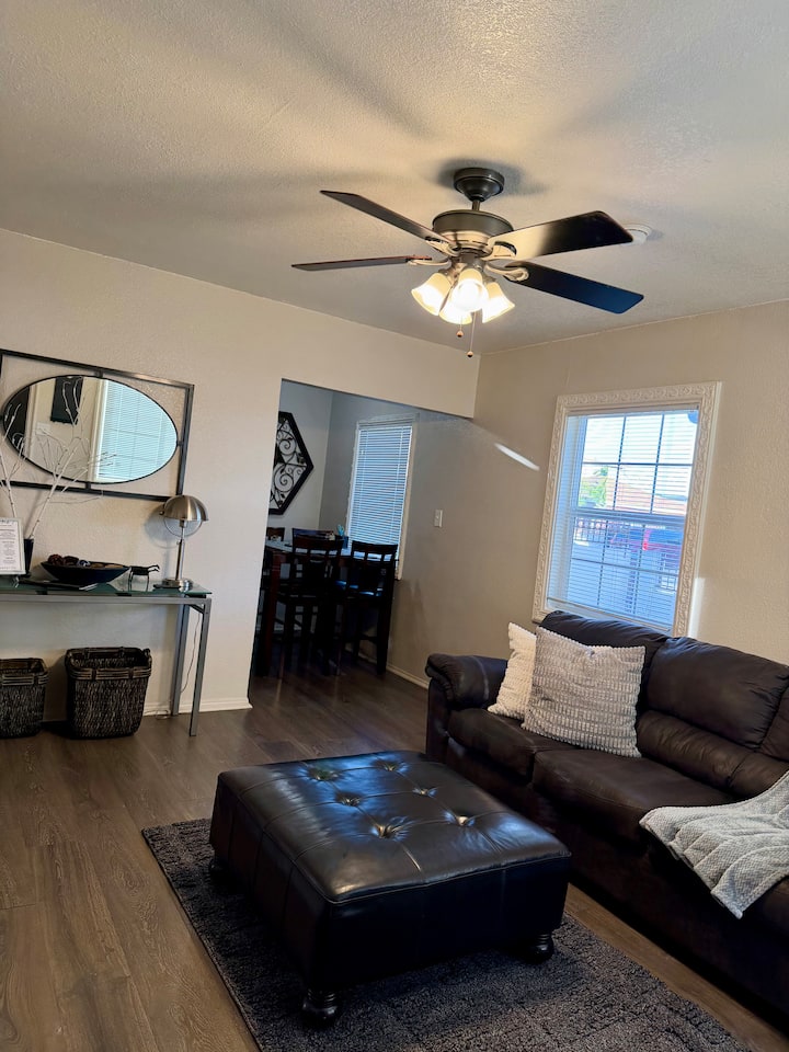 Nice Unit Close To Beaches Lax Sofi Utube Theater - Inglewood, CA