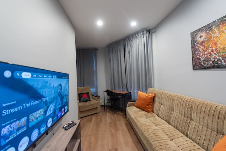 Sunlit 1br Apartment | 30+ Nights - New York