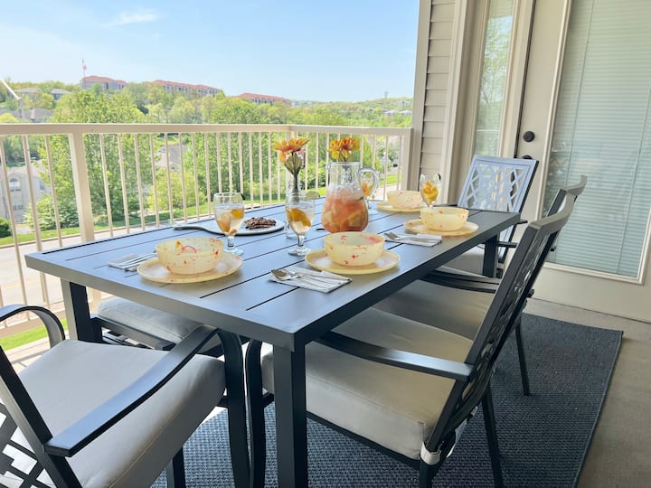 2br/2ba Huge Condo | Minutes To Strip | 2 Pools - Branson, MO