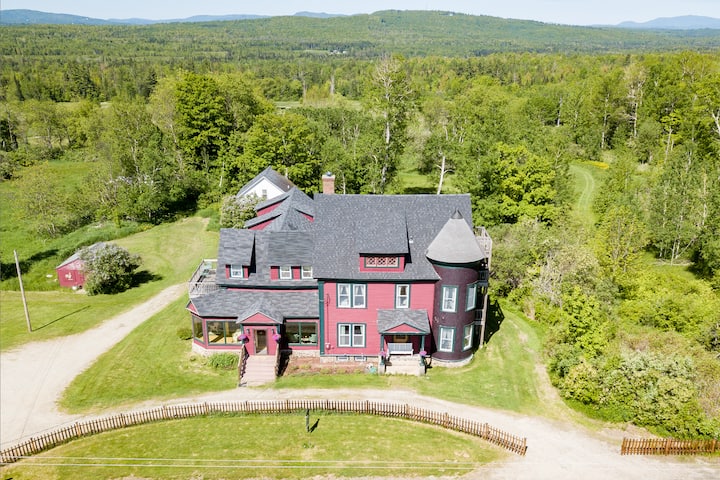 Applebrook Estate: 13br Wedding Venue & Mt. Views - Santa's Village, Jefferson