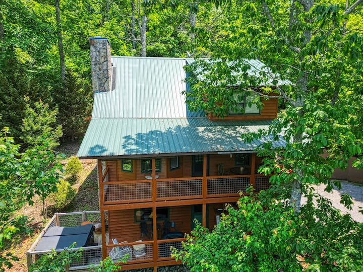 Mountain Hollow - Hot Tub - Young Harris, GA