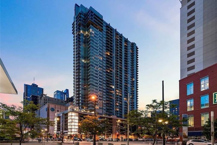 Furnished City Condo W/ Views, Pool, Gym & More - Denver, CO