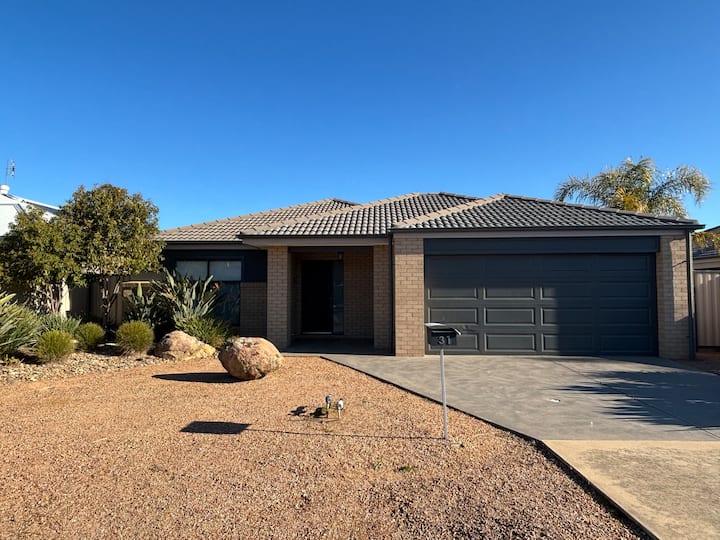 Bundalong On Clarke A Spacious Family Home - Bundalong