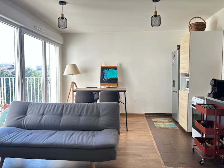 ⭐Le Rouy⭐ A 2min Du Train 🚄★Parking Privé★balcon - Villiers-sur-Marne