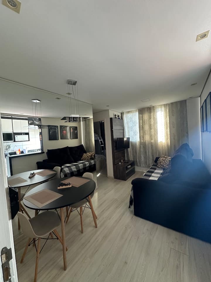 Apto Lindo/aconchegante Perto Da Uel/bares/ Centro - Londrina