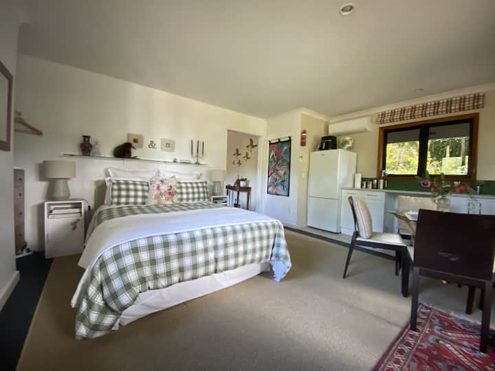 Resting Kiwi: Aptmnt: 2 Bdroom + Tv Lounge + Patio - Lake Taupo