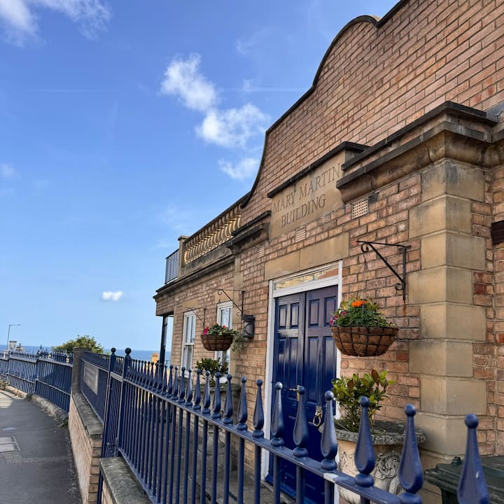 Saltburn L Treetops: Sea Views, Dog Friendly. - Saltburn-by-the-Sea